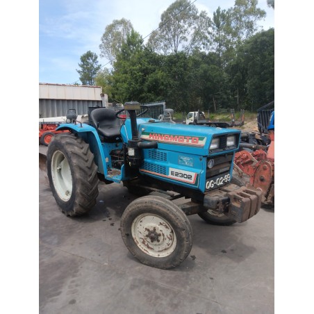 Trator usado Hinomoto E2302